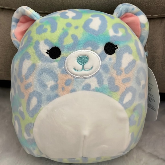 Squishmallows | Toys | Squishmallows Lindsay The Leopard Nwt 8 | Poshmark